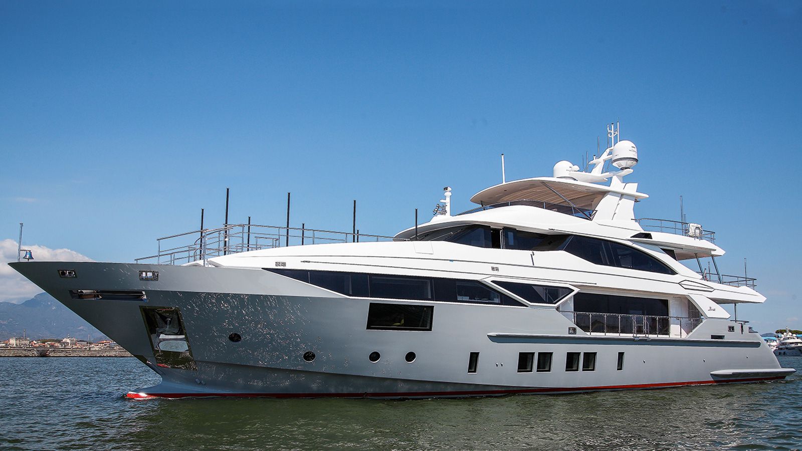 Fourth Benetti Fast 125 yacht Lejos 3 delivered